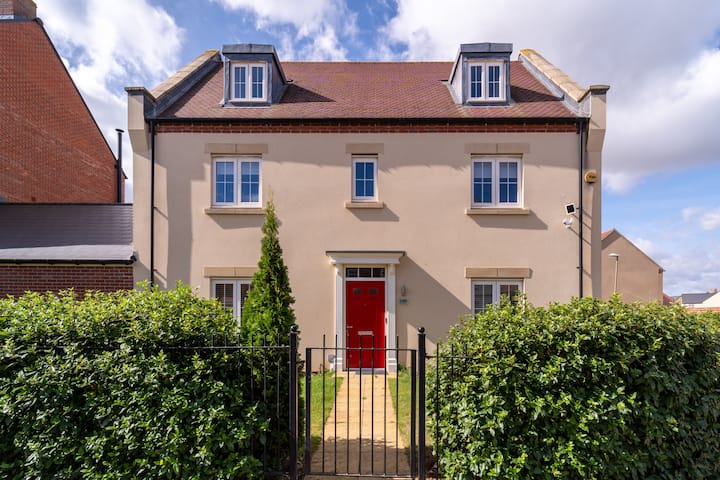 Large Family Home For 8+2 Near Bicester Village - Bicester