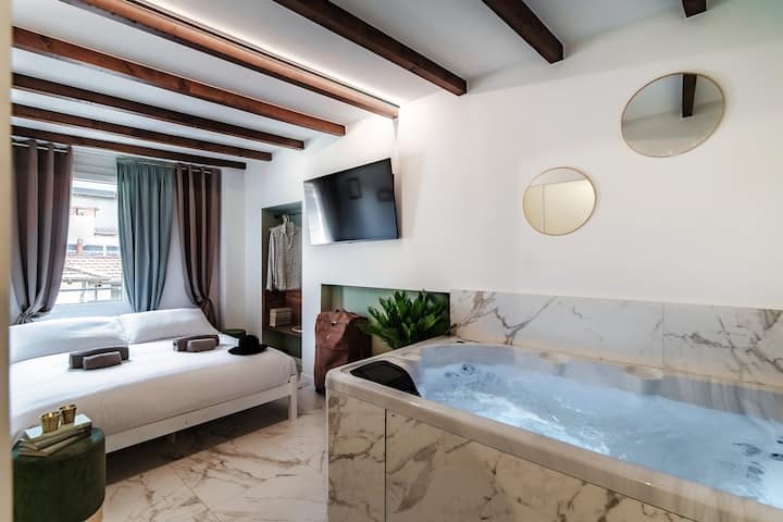 Amazzonia Suite & Jacuzzi - The House Of Travelers - Como