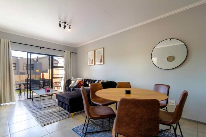 #Alimamaspaces: Thando's Cascades Villa - Midrand