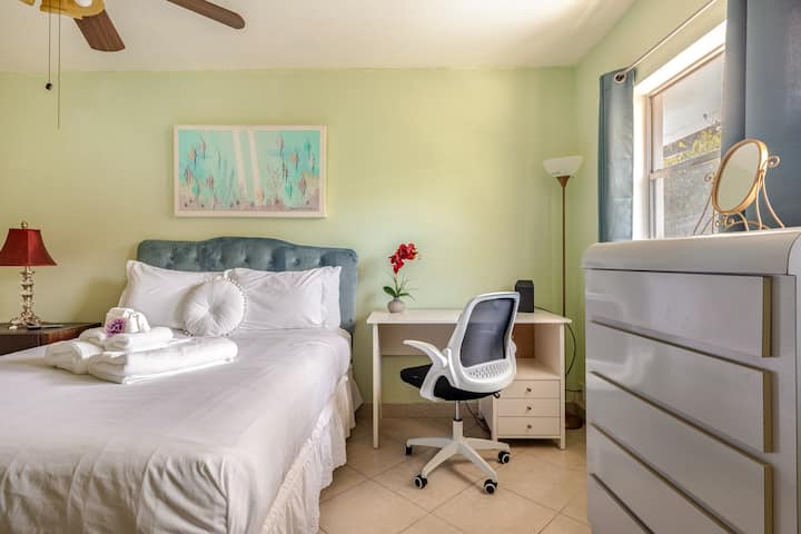 Cozy Room Near Beach In Boca Raton - Boca Raton, FL
