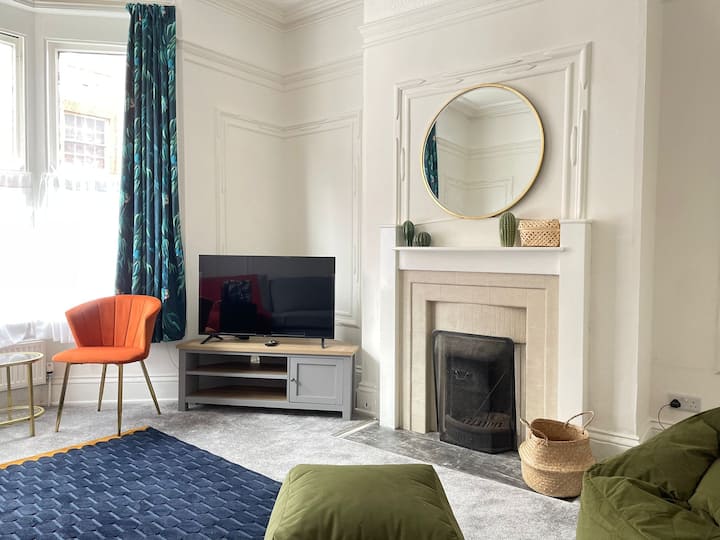 Spacious Victorian For 10 Across Royal Infirmary - Leicester