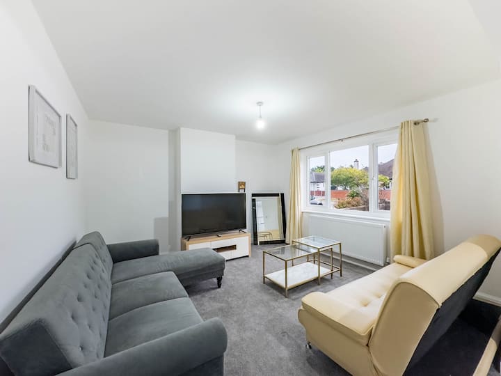 Southend Retreat With King Suite (Luxury+parking) - 사우스엔드온시