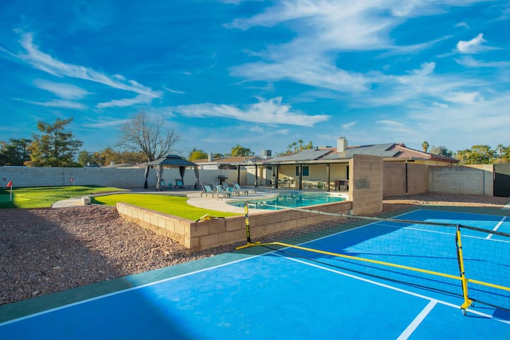 6 Br Luxury Private Pool, Pickle Ball, Golf & More - Las Vegas