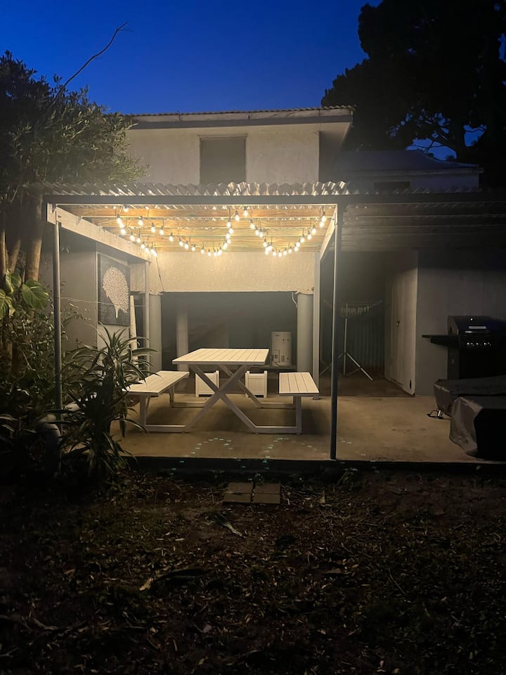 "Sandown" Beachside Cottage - Bribie Island