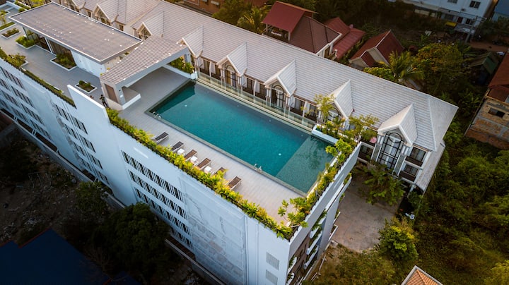 Cozy 1br: Rooftop Pool & Gym - Cambodia