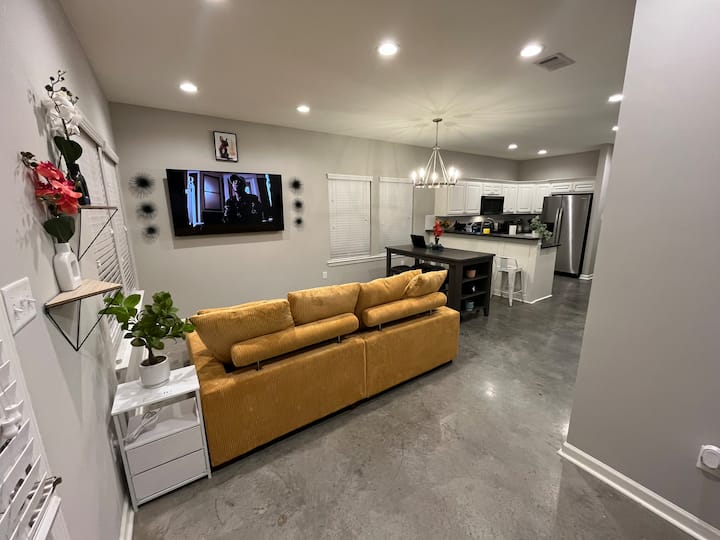 4 Bedroom House Steps From Lsu Campus - Bâton-Rouge, LA