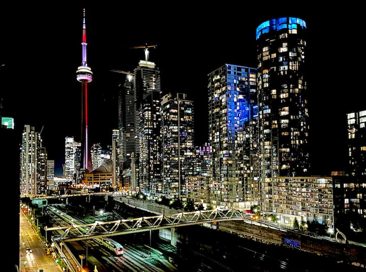 Modern Chic Private Guest Room With Amazing View ~ - Toronto