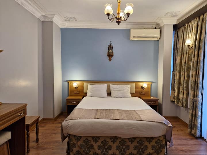 Studio Apt W/ Balcony In Center - Fatih