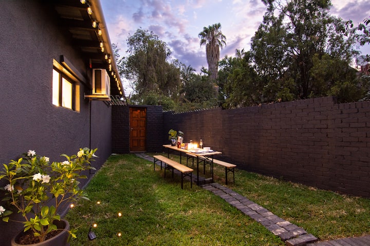 Luxury Apartment 
"Place Called Delft" Petfriendly - Sandton