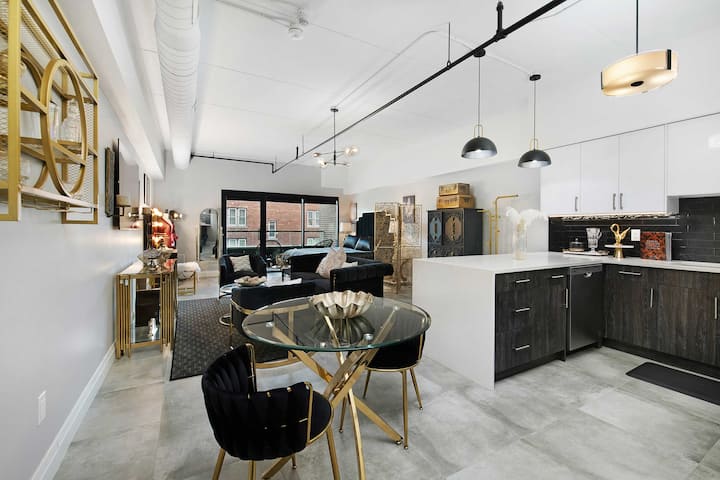 Old Hollywood-em Boutique Suites - Windsor
