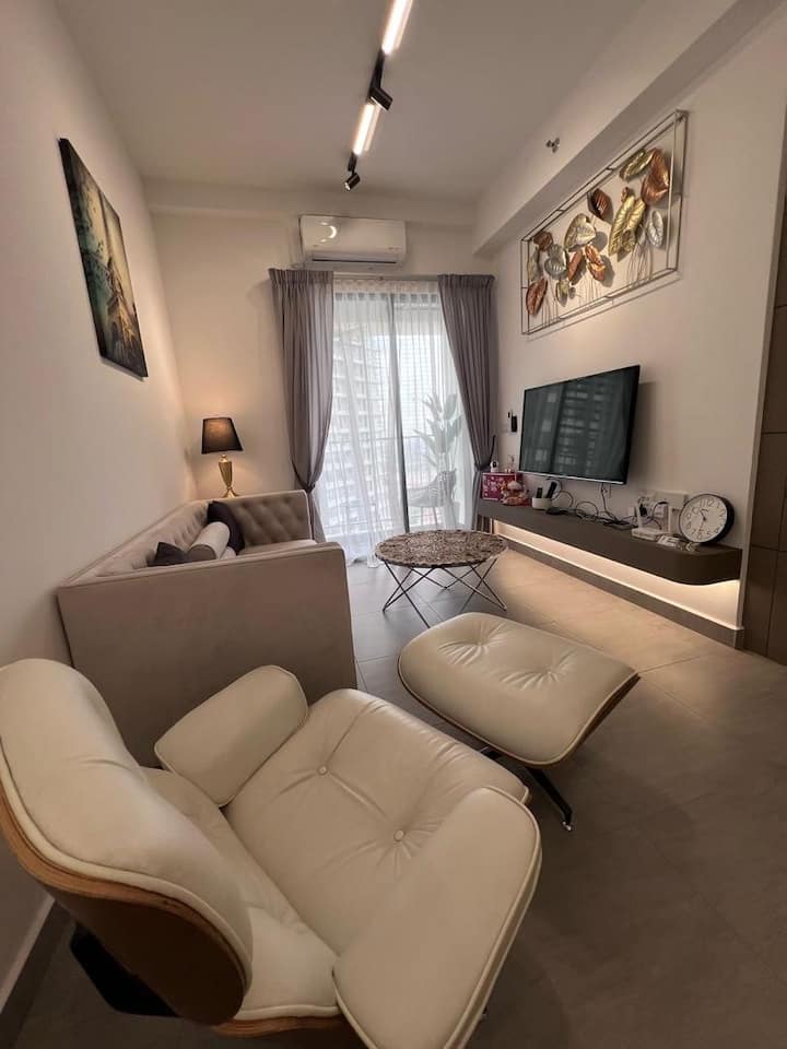 Setia Alam Sunsuria Forum 3br Stylish Suites - Setia Alam