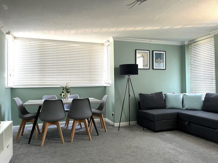 Majestic Modern Mews Apartment | Pass The Keys - Brighton