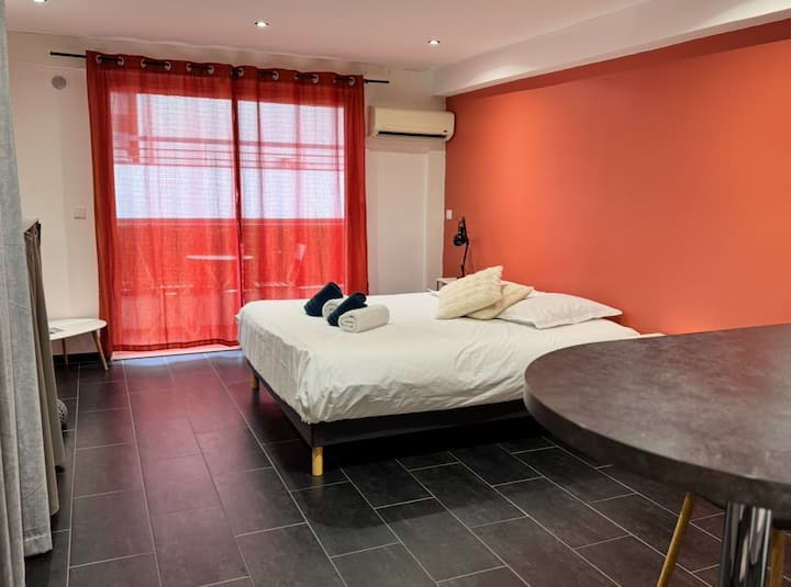 Studio Avec Balcon Au Coeur De Cannes - Cannes