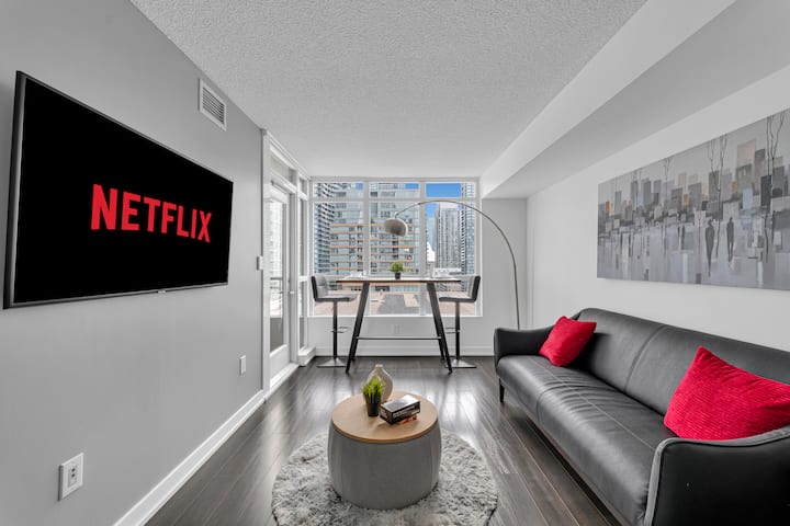 Stylish 2br Condo W/ Balcony In Downtown Toronto - Toronto