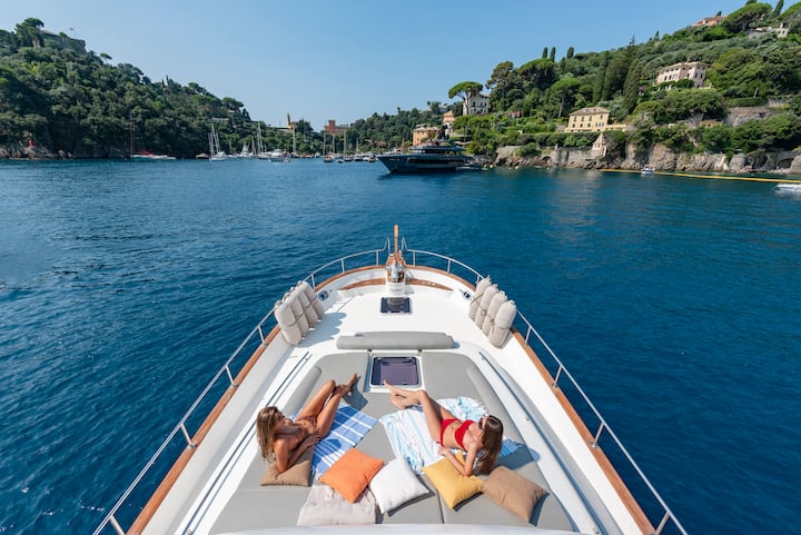 Exclusive Yacht In Portofino Coast | Luxury Cruise - Portofino