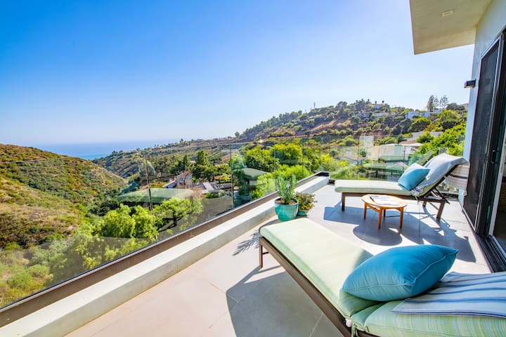 The Malibu Modern Oasis | March Escape - 말리부