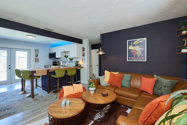 Chic Chalet In Tampa Bay With Heated Pool - Tampa, FL