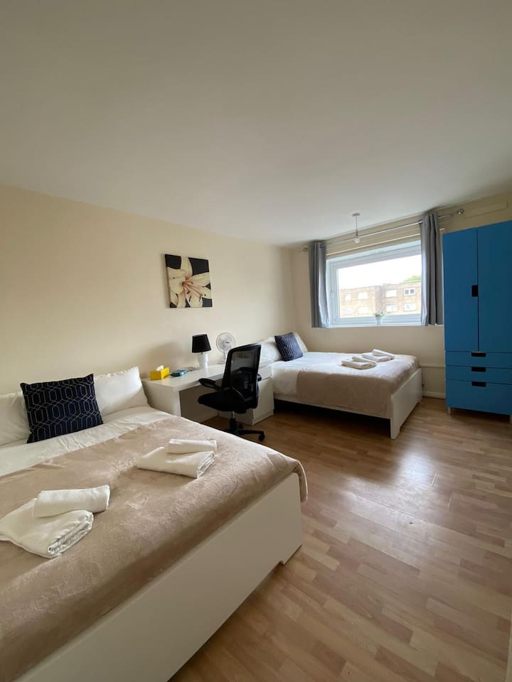 Comfy Flat With Balcony Near Regents Park - ロンドン