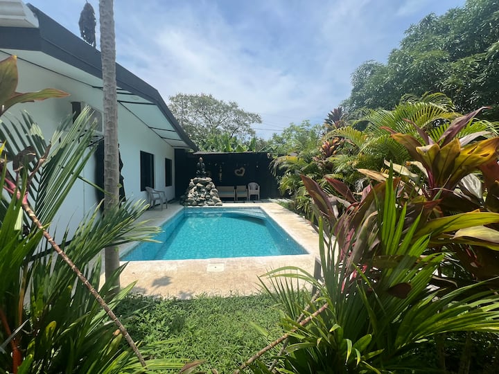 Private Pool Villa • 5br • 5 Min Walk To Beach - Costa Rica