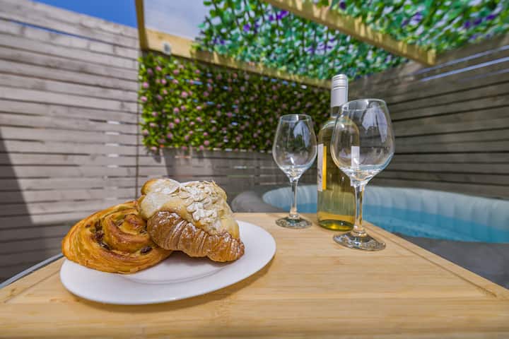 Corner House - Hot Tub And Outdoor Fireplace - East Sussex