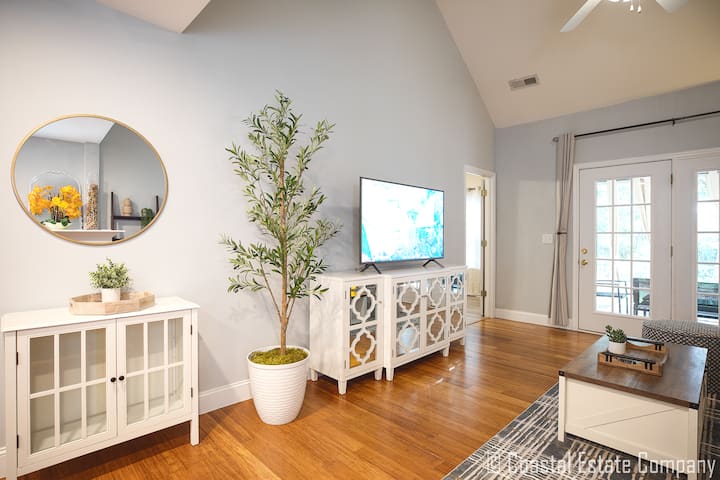 Charming Townhouse - 3 Br & 2.5 Ba Near Credit One - Charleston, SC