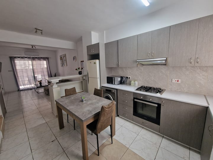 ΒEautiful 2 Bedroom Maisonette - Paphos
