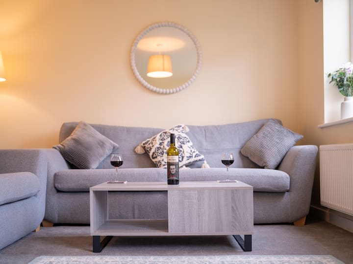 Lovely 3 Bed Home, 10 Min Walk To Bicester Village - Bicester