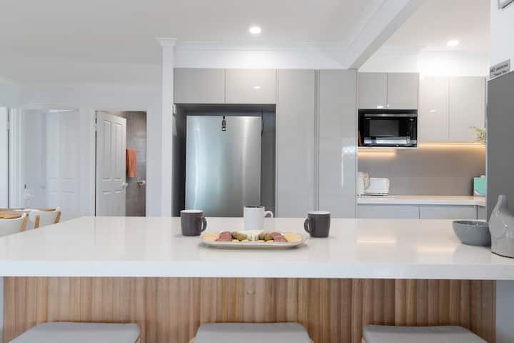 Silver Sky | Modern Comfort By Maroochy River - Maroochydore