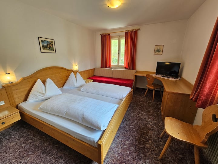 Standardzimmer Mit Frühstück - Bruneck