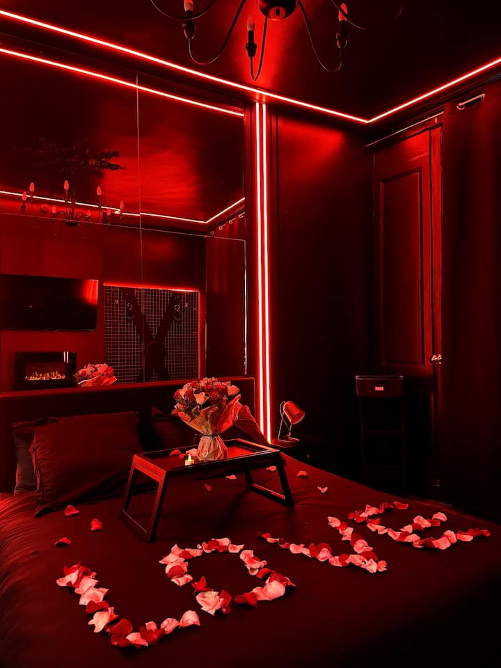 L'interdit Love Room Sensuelle Et Intimiste - Rouen