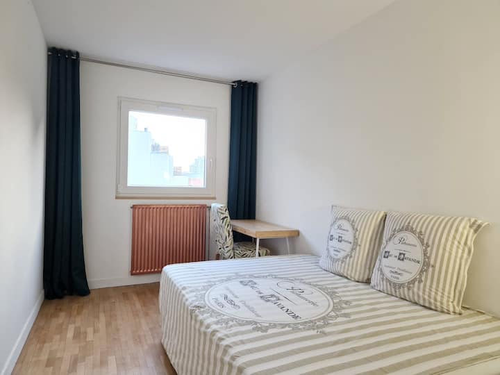 Chambre Dans Appartement Neuf - Gentilly