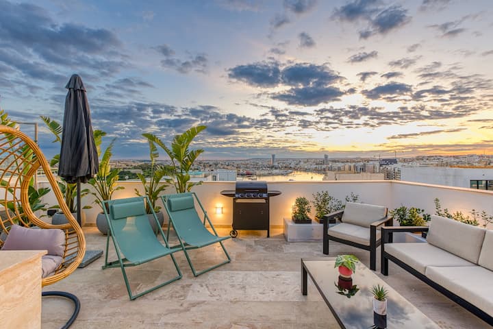 2bdr Mainstreet Sliema Penthouse With Pool & Bbq - Valletta