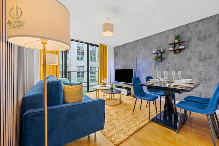 2 Bedroom Greek Street Apartment - Sleeps Up To 6 - Leeds