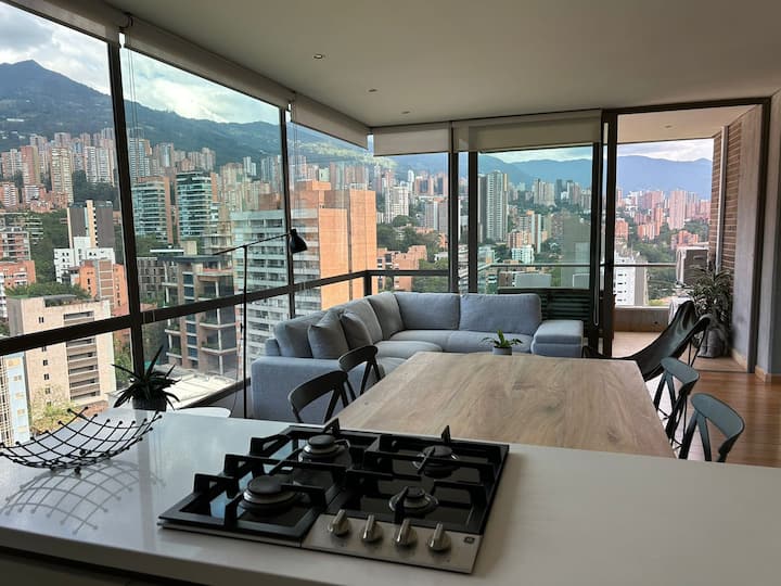 Great View 3 Bedroom Apartment Near Provenza - Medellín, Colombia