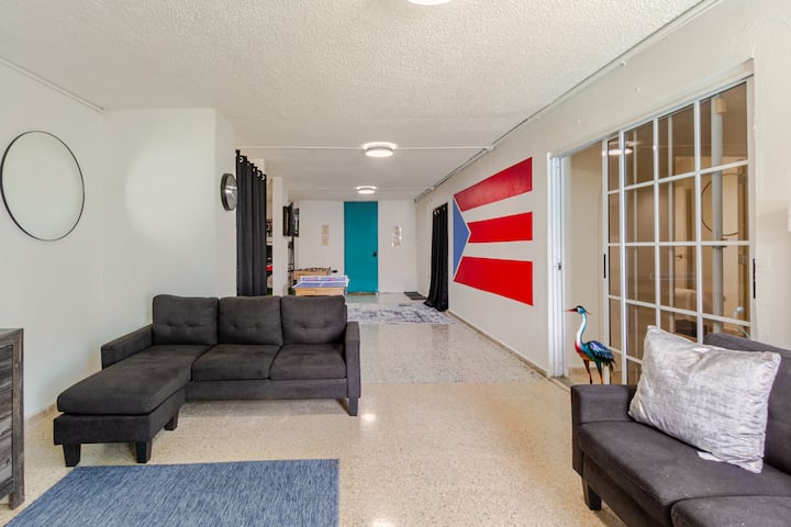 8br Near Airport: Pool, Rooftop & Game Room - Puerto Rico