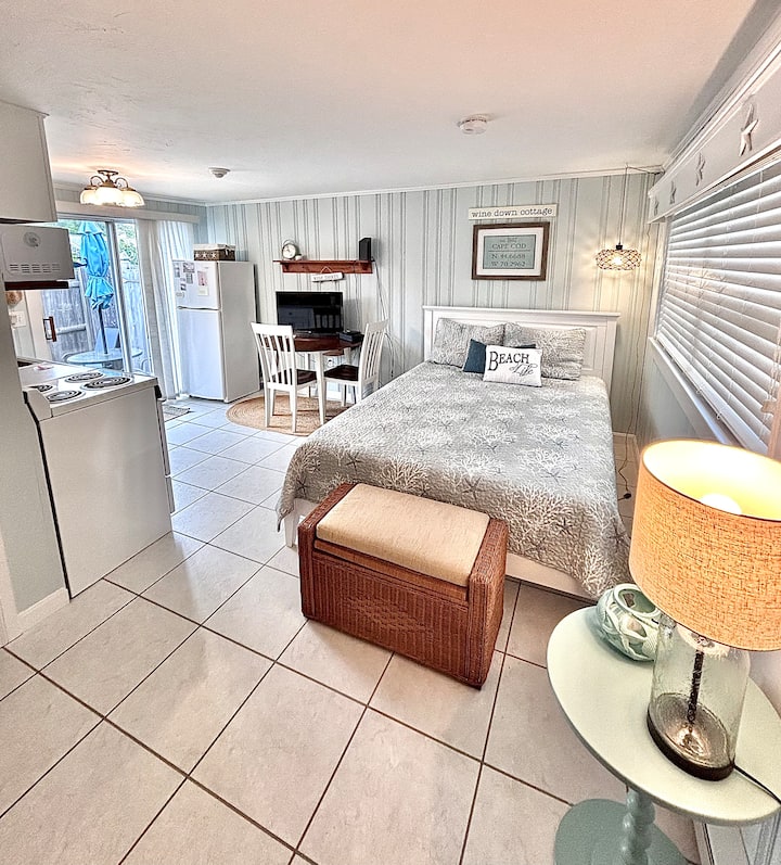 Wine Down Cottage - デニス, MA