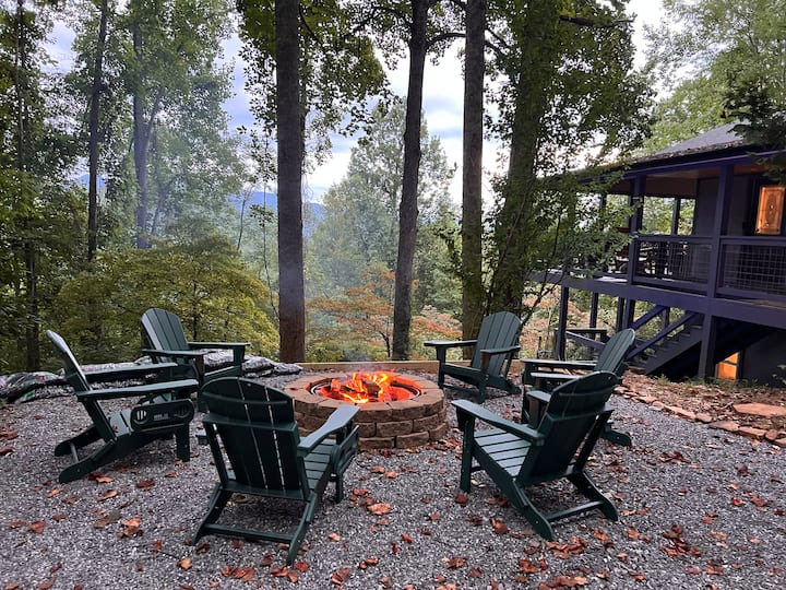 Private Charming Bear Cabin Where Cozy Meet Luxury - Hiawassee, GA