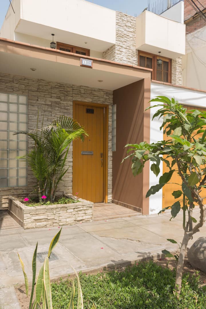 Elio Surf Stay - Parkside 2br Surf Apartment - Huanchaco