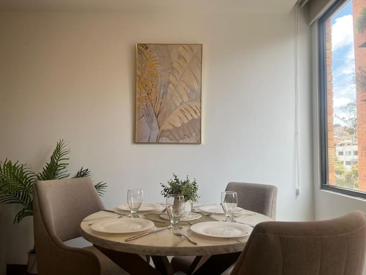 Elegante Y Cómodo Departamento. - Cuenca