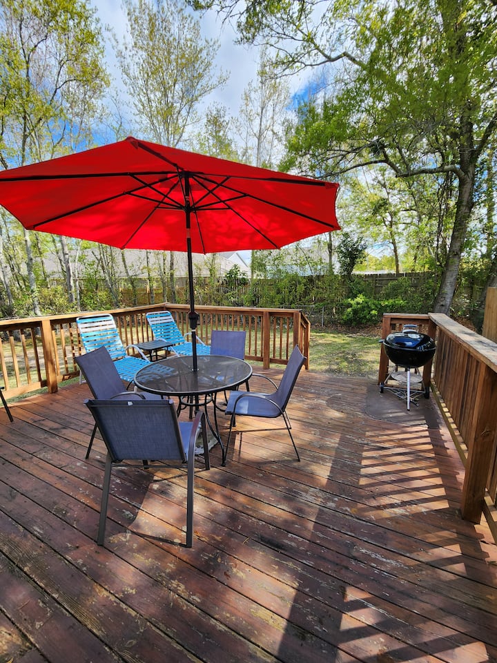 Coastal Home With Fenced Backyard - ガルフポート, MS