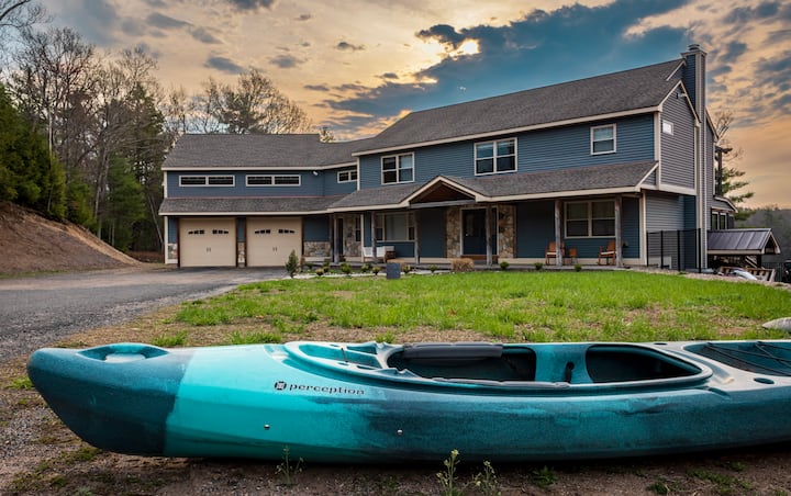 Lake House Retreat Granby Ct - Brignole Vineyards, East Granby