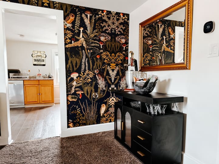 Front Door Parking | Baker Park: 1mi | Mellow Vibe - Frederick, MD