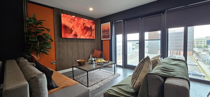 River Mersey Hideaway – Walk To Dining & Shop - Liverpool, UK