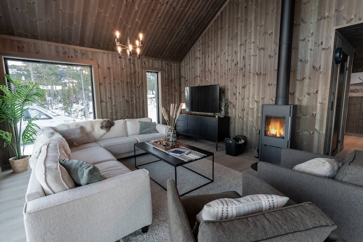 Korsbu, Ny Hytte På Nesfjellet - Norway