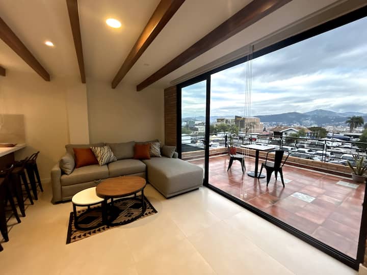 2br 2ba|minutes To Parque Calderon|stunning Views - Cuenca