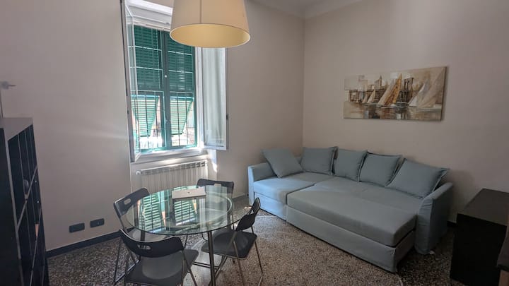 Irma's Books Apartment In Albaro - Gênes