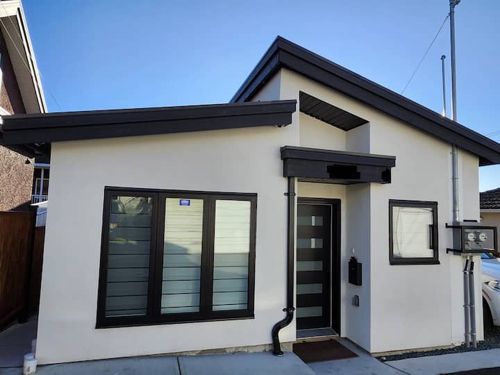 Modern 2 Bedroom Whole House - Near Airport & Dt - Vancouver