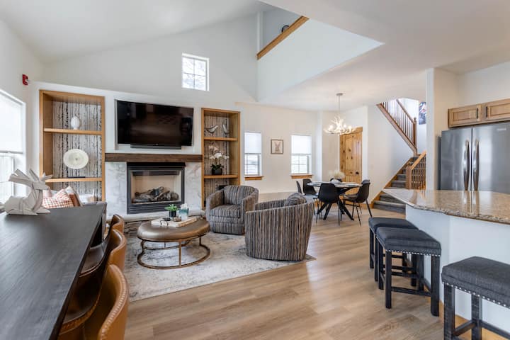 Spacious Family Friendly Townhome Retreat - Fraser, CO