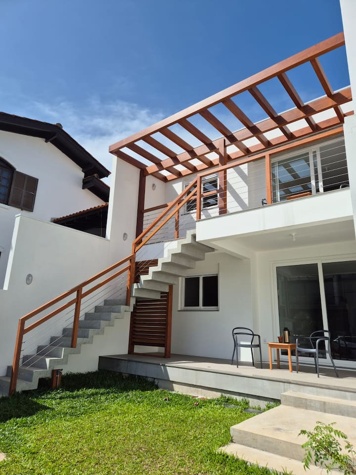 Novissima Casa. 3 Suítes. Piso Terreo. Casa B. - Garopaba