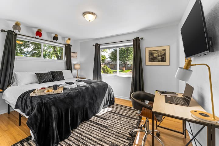The Gathering Place: 6br Btwn Airport & Mountains! - Morrison, CO